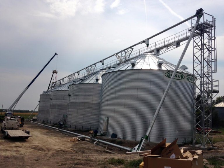 Chain Loop Conveyor – D&K Agri-Sales